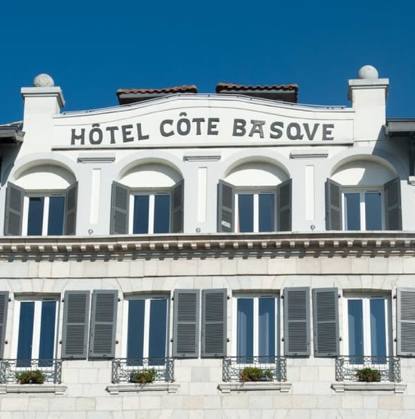 L’hôtel Côte Basque Bayonne | Hôtel** Côte Basque
